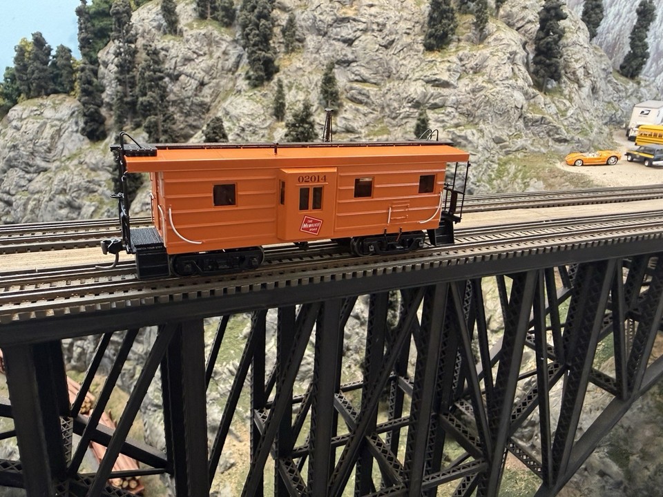 Overland models OMI 3988.1 HO brass MILWAUKEE ROAD RIB SIDE CABOOSE ...