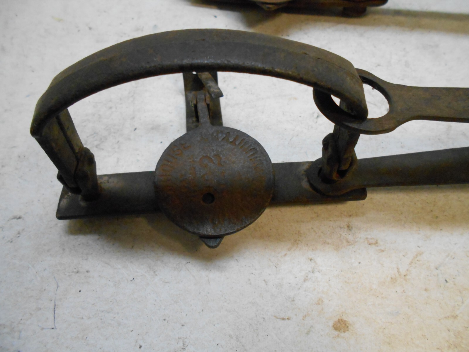 2 vintage newhouse traps 1-1/2 lsp no-22 lsp animal traps | eBay