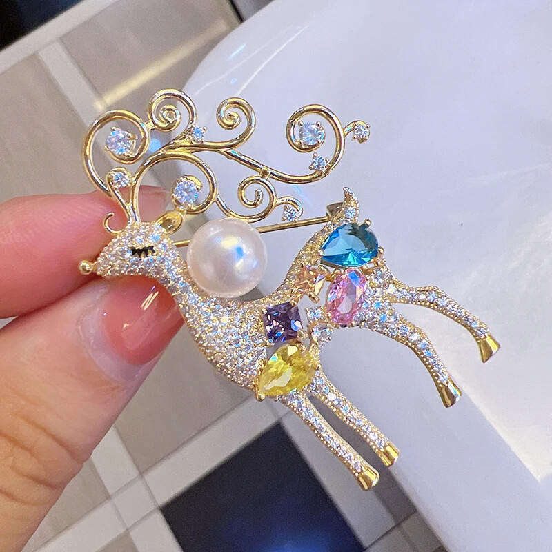 Luxury Gold Reindeer Brooch Pin–Crystal Rhinestone Christmas Jewelry ...