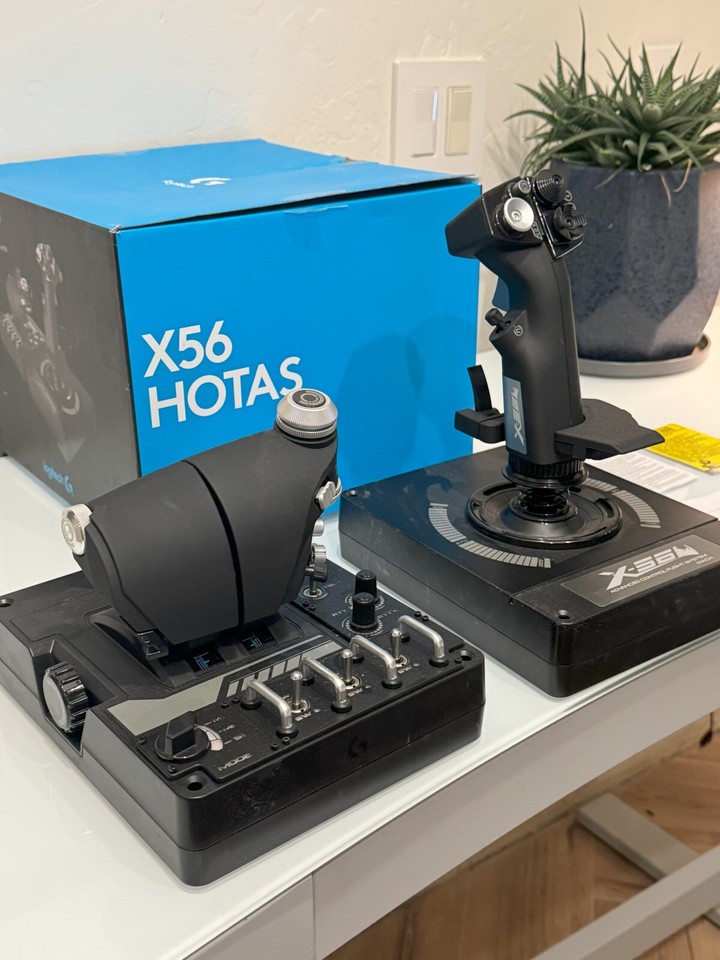 Logitech X56 H.o.t.a.s. RGB Throttle and Stick Simulation Controller ...