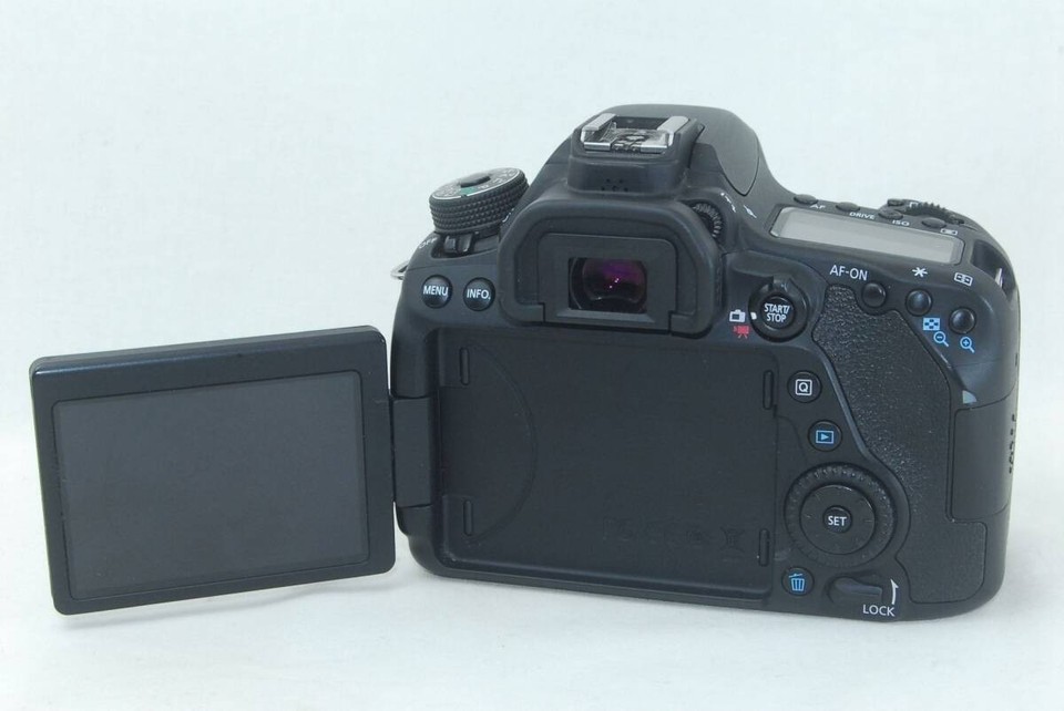 Canon EOS 80D 24.2MP Digital SLR Camera Body -Black- w/original box ...