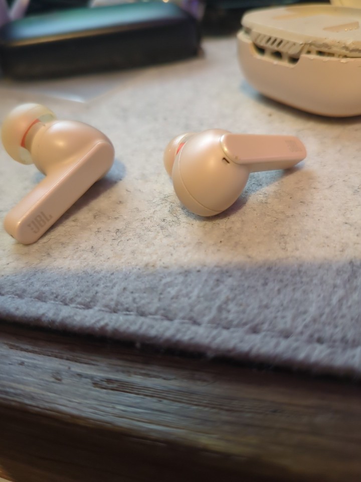 JBL Live Pro+ TWS In-Ear Bluetooth Headphones with Noise Cancelling ...