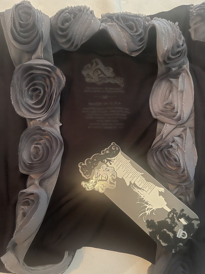 NWT Awake Inc Lightweight Black Sleeveless Cardigan With Roses. Size m ...