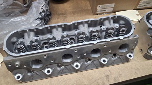 NEW Chevrolet 821 LS3 Cylinder Heads 12675871 CNC PORTED MANLEY VALVES ...