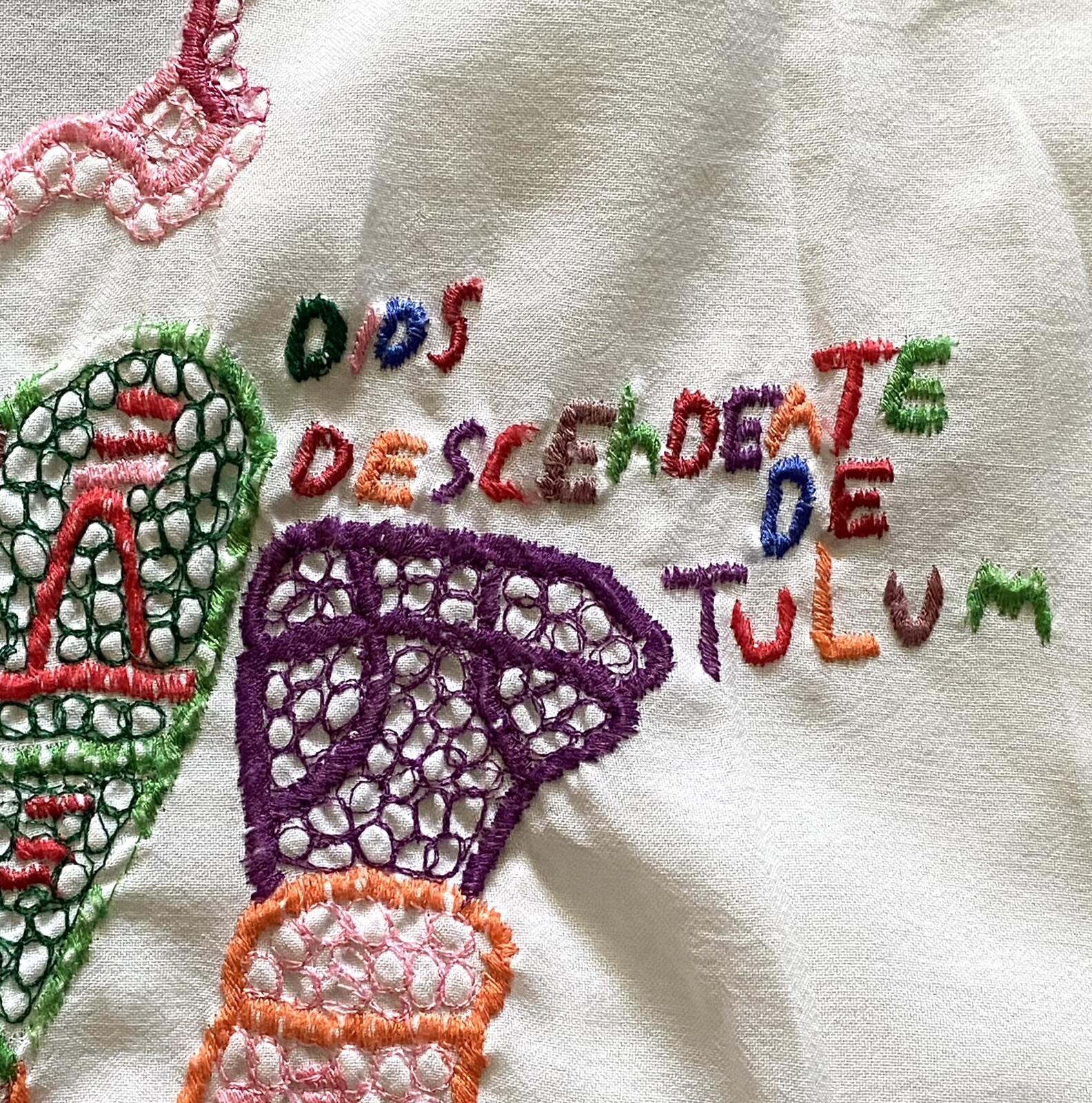 Vintage Mexican Dios De Tulum Hand Embroidered Peasan… - Gem