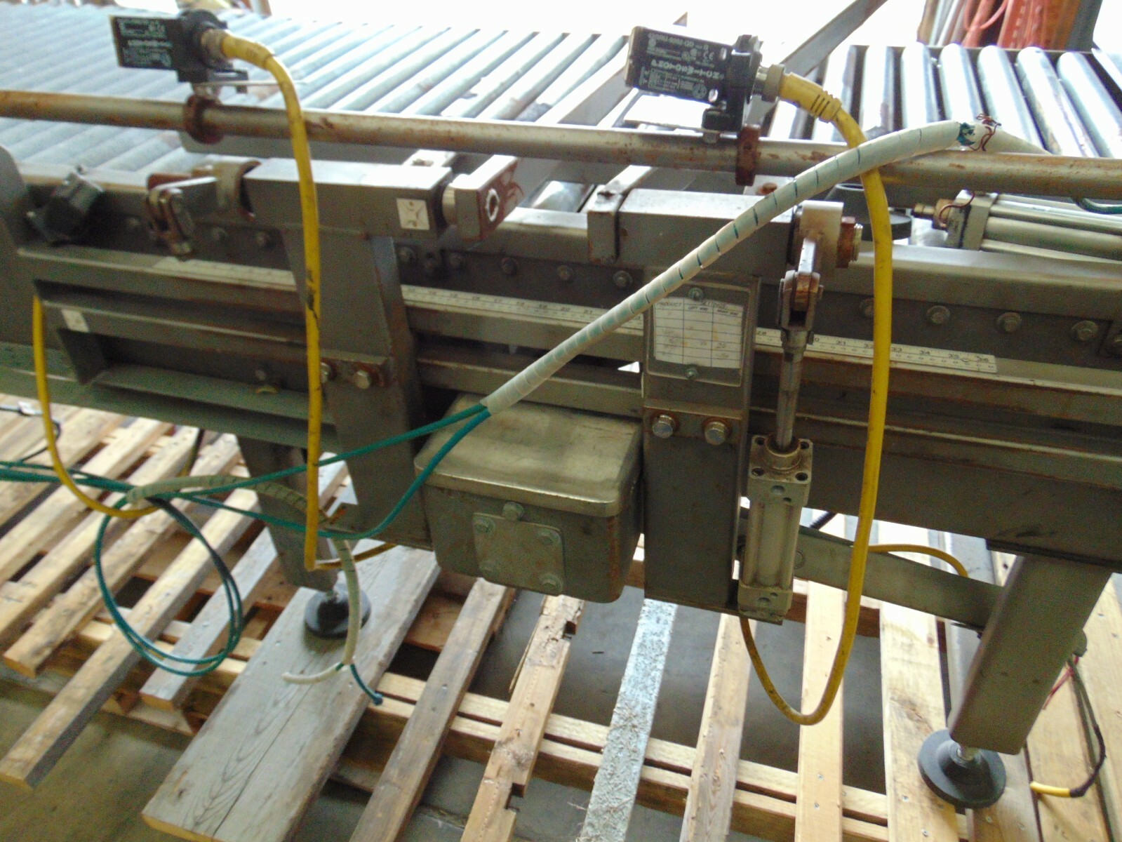 Klockner Priority One Powered Driven Roller Conveyor Selector | eBay