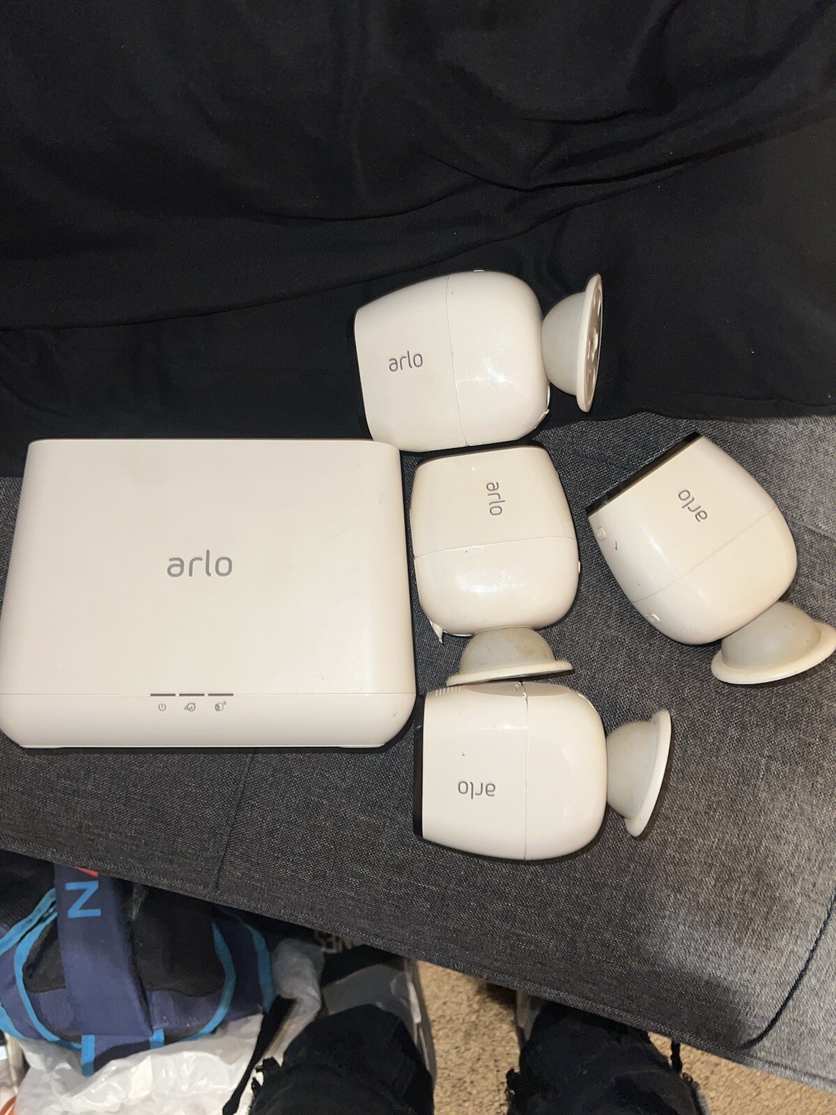 Arlo Pro VMB4000 Security Base Station and 4 Cameras 603784365282 | eBay