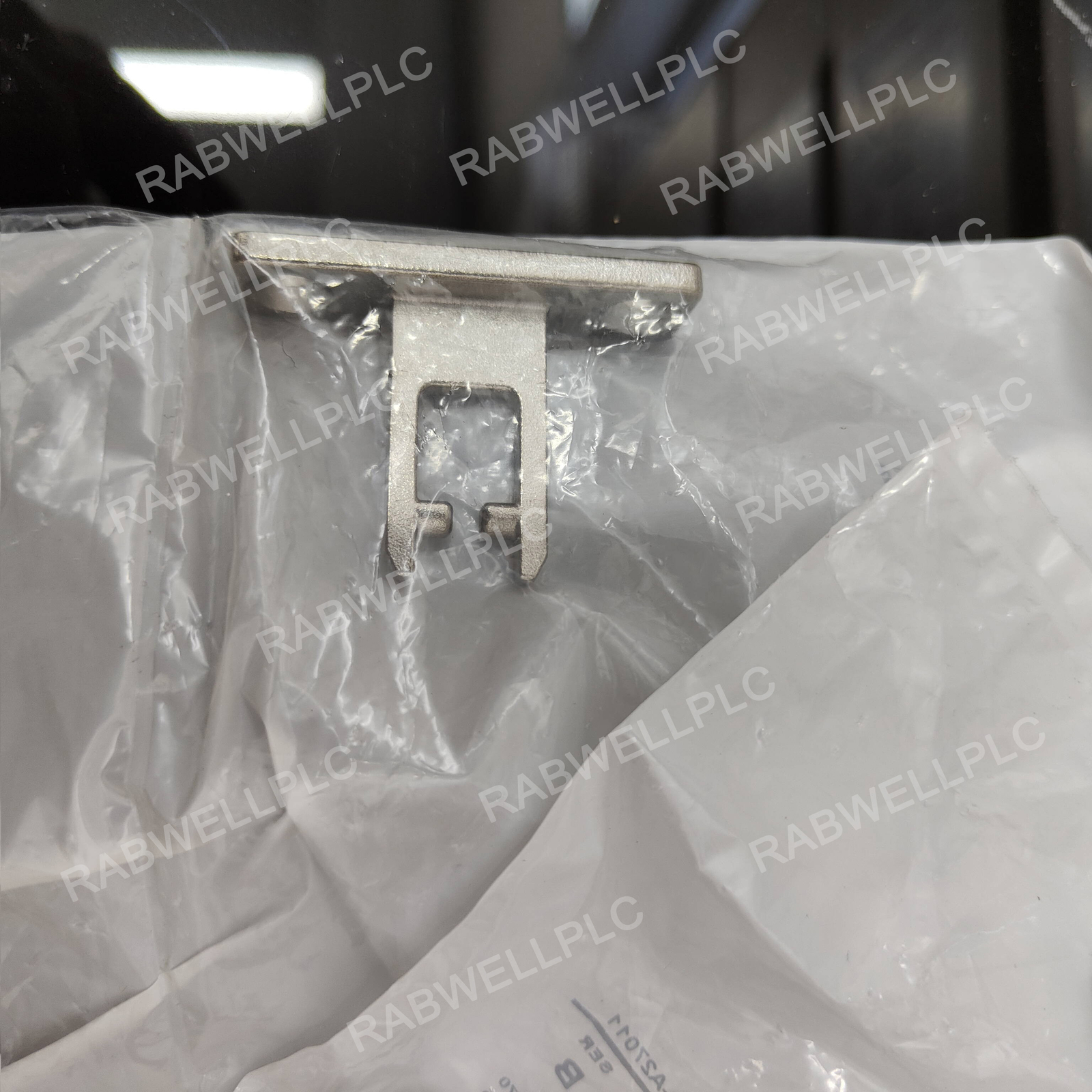 440G-A27011 NEW Allen-Bradley 440GA27011 Safety switch latch Free FAST ...