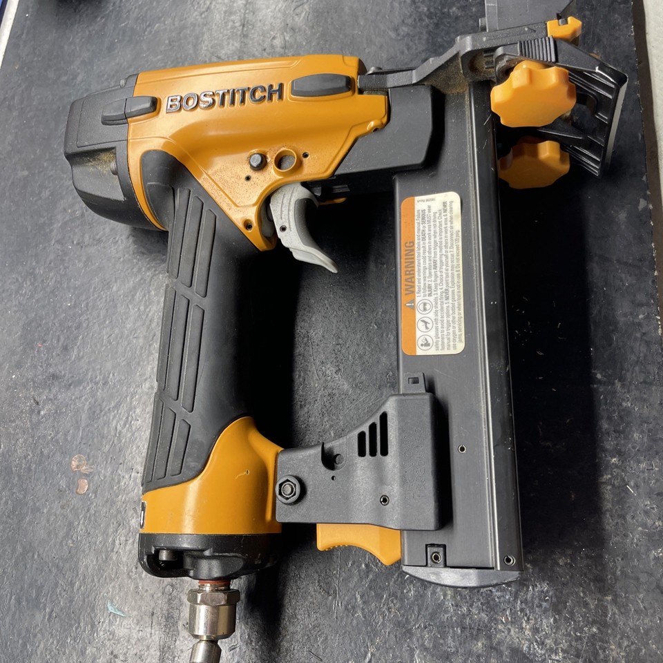 Bostitch 18-Gauge Flooring Pneumatic Stapler Kit EHF1838K 77914052821| eBay