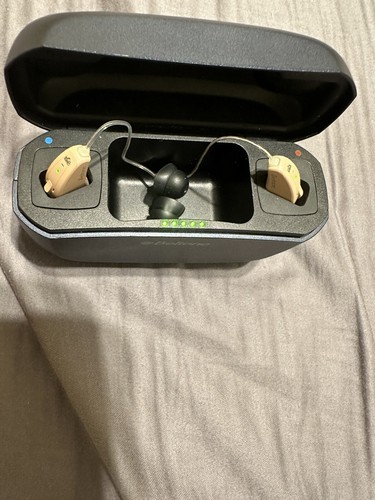 Beltone C-1 Hearing Aids w/ Charger Case, OEM Wall Charger & Cord ...