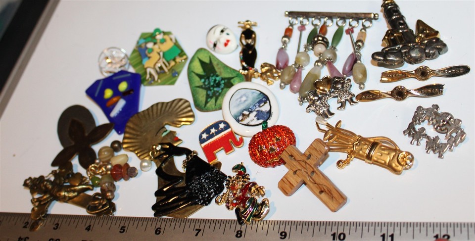 Vintage to now mixed motif fabulous Brooch Pins Lot# 72 | eBay