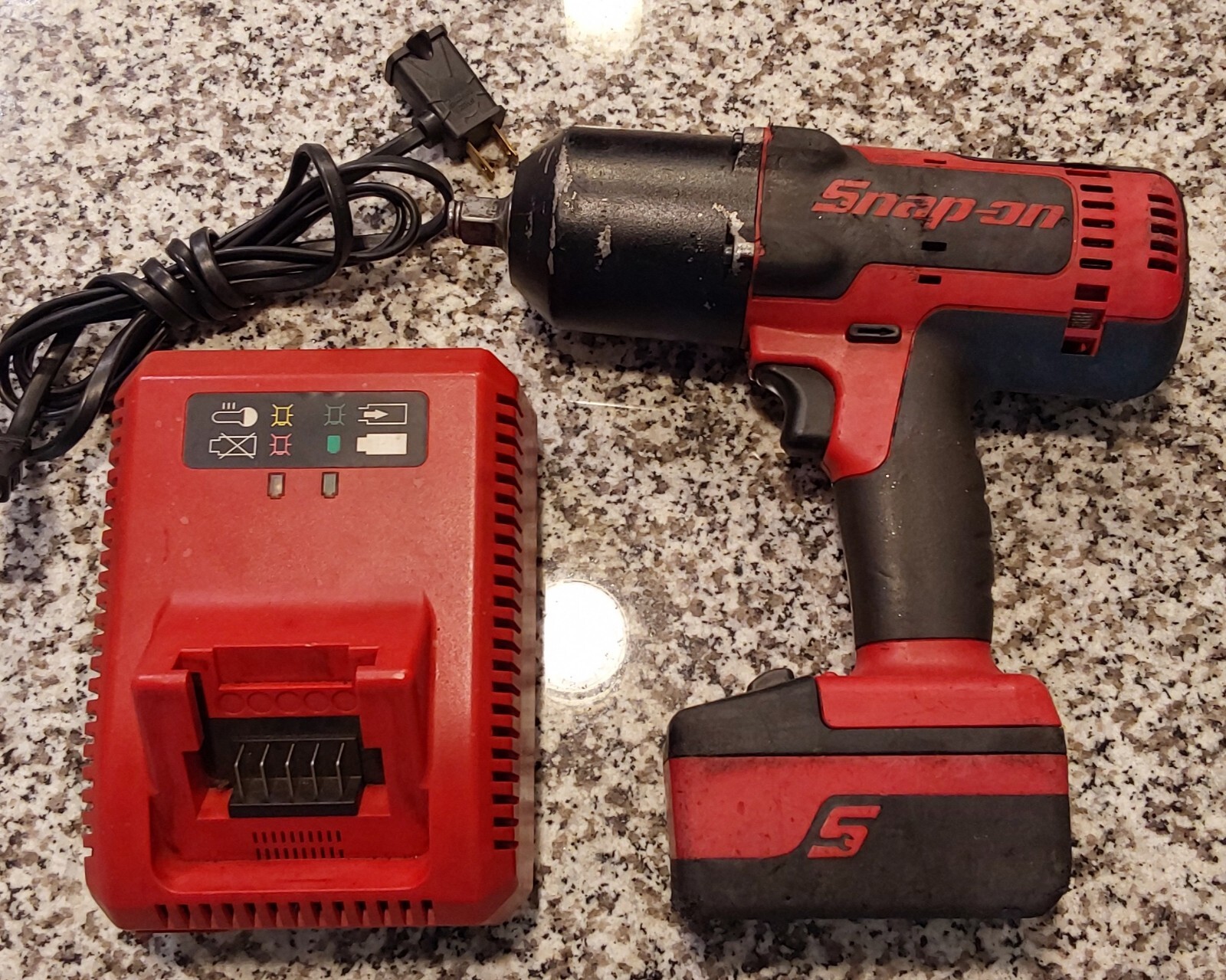 Snap-On CT8850 18v 1/2" Impact Wrench + Battery + Charger. Good Torque ...
