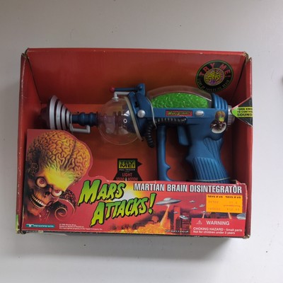 1996 Trendmasters Mars Attacks! Martian Brain Disintegrator Gun VINTAGE ...