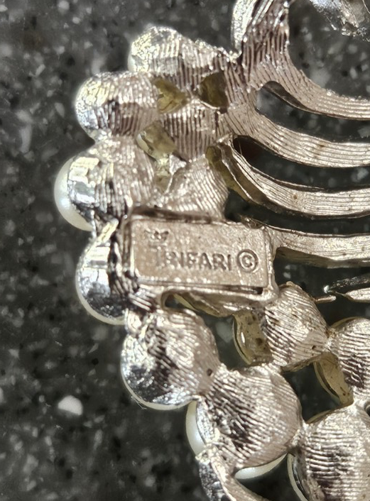 Vintage Crown Trifari Faux Pearl Silver Tone Brooch Pin Bouquet Arches ...