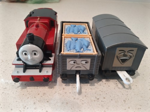 Arthur LMS - Thomas and Friends Trackmaster (Tomy) Train with Loaded ...