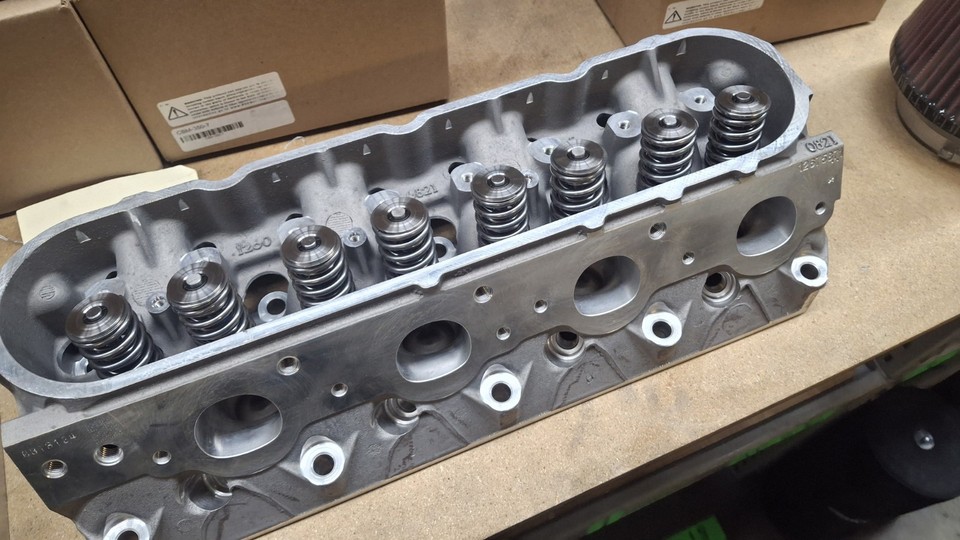 NEW Chevrolet 821 LS3 Cylinder Heads 12675871 CNC PORTED MANLEY VALVES ...