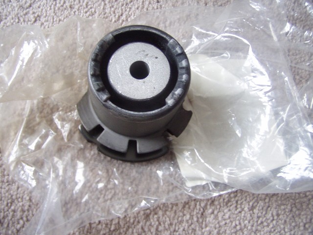 Magnum Charger Challenger 300 Front Right Cross Member Insulator ...