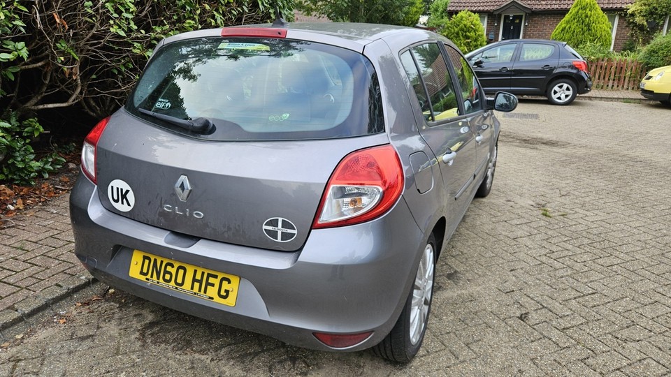 2010 Renault Clio Dynamic TOM-TOM 1.5 DCi Grey | eBay UK