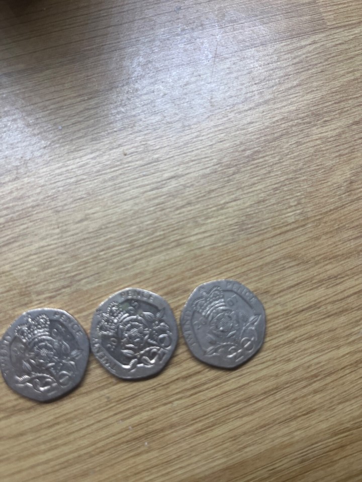 **Genuine & Extremely Rare** 1982 20p Coin. Original First Year Mint ...