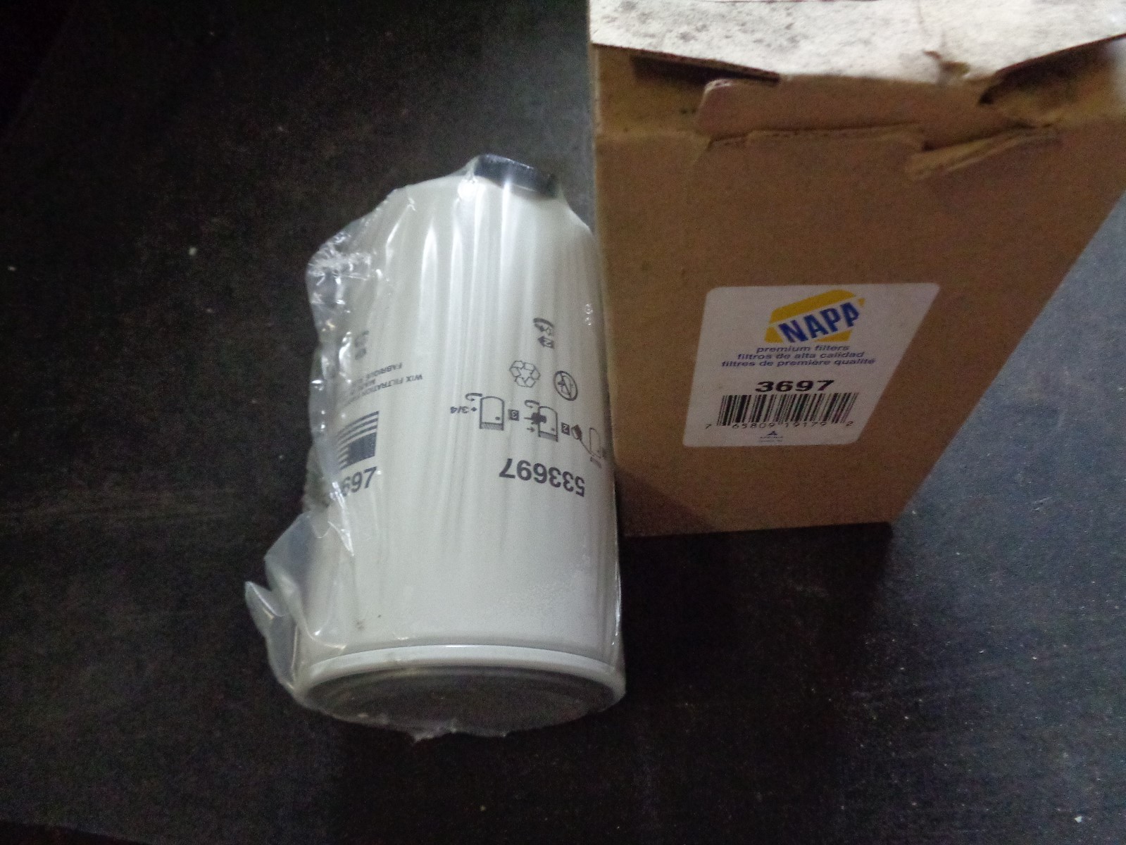 CASE 87360565 - Fuel filter cross reference