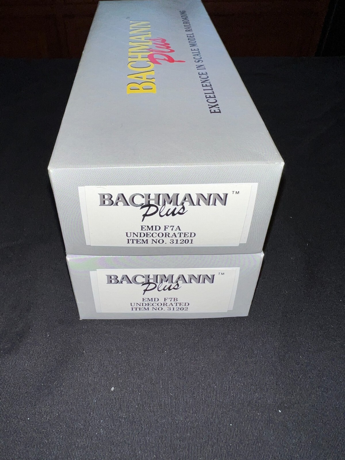 HO Bachmann Plus EMD F7A F7B Undecorated Item No. 31201 31202 NIB | eBay