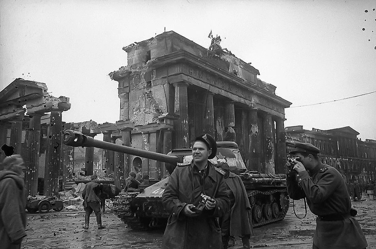 Brandenburg Gate 1945