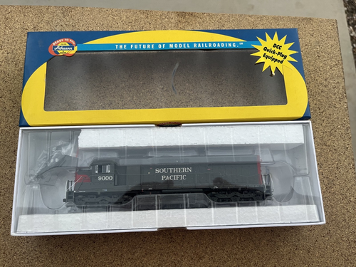 NEW Ho Scale Athearn #95414 Southern Pacific SD45 #9000 | eBay