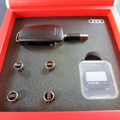 Audi Geschenk_Box/Set=USB Stick 8GB Speicher + Ventil Kappen+ SDHC ...
