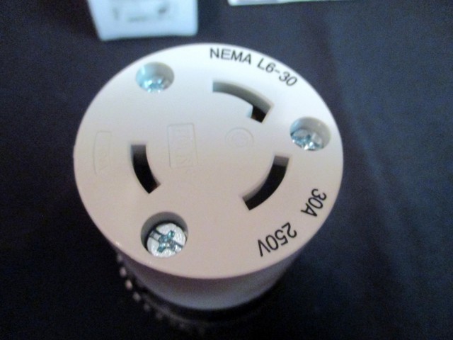 Hubbell L630C 30 Amp 250v NEMA Twist Lock 2 Pole 3 Wire Locking ...