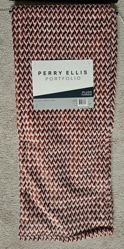 NWT Throw Blanket Perry Ellis Plush Chevron Pattern Red White 50”x 60 ...
