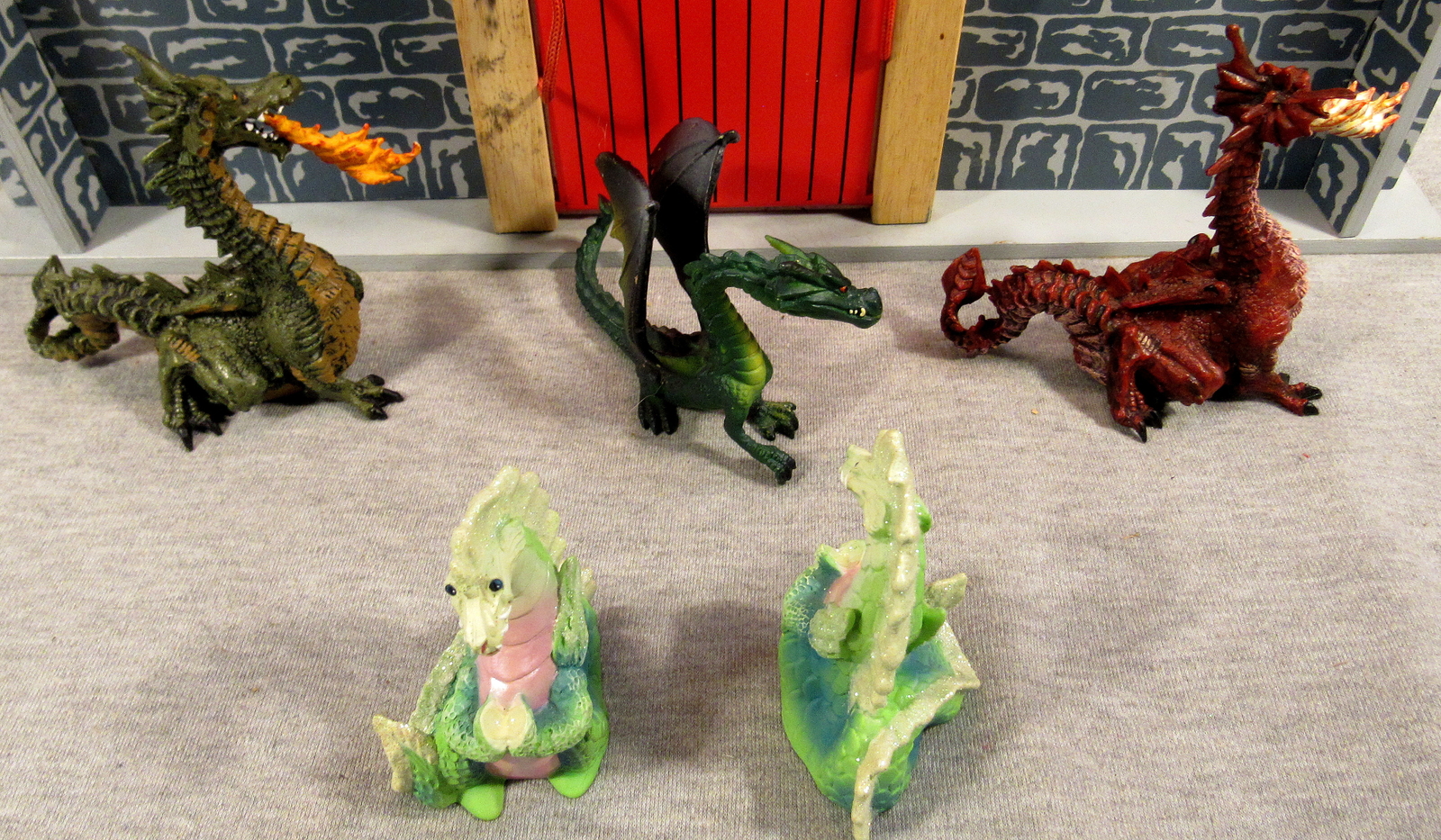 Le Toy Van Once Upon A Time Wood Castle With Set Of Papo Knights And ...