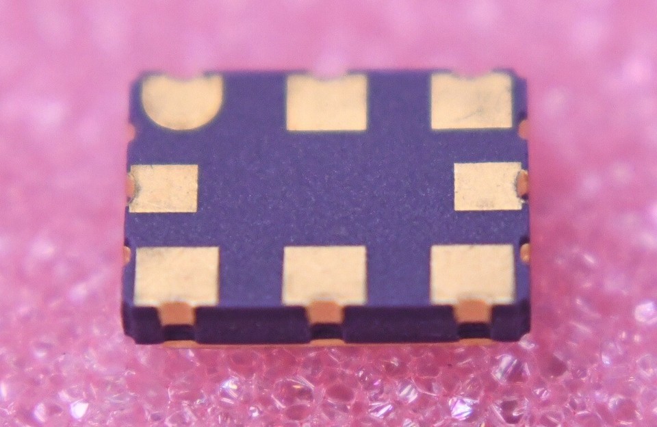 Silicon Labs 156.25 MHz I²C Programmable VCXO Oscillator 2.7V Series ...