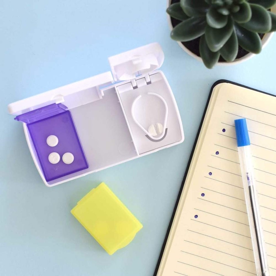 'Snail Mail' Pill Box with Tablet Splitter (PI00033833) | eBay