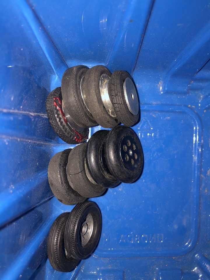 1/24 1/32 Slot Car Skinny front wheels Rims tires Lot Of 10 | eBay