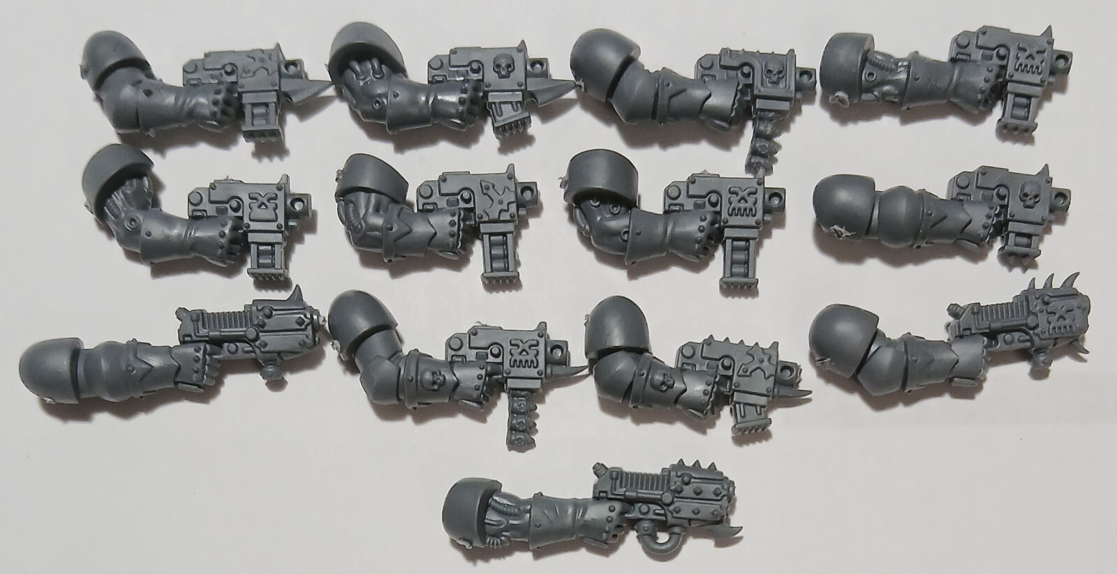Warhammer 40k Chaos Space Marines Khorne Berzerkers Bolt Pistol Arm ...