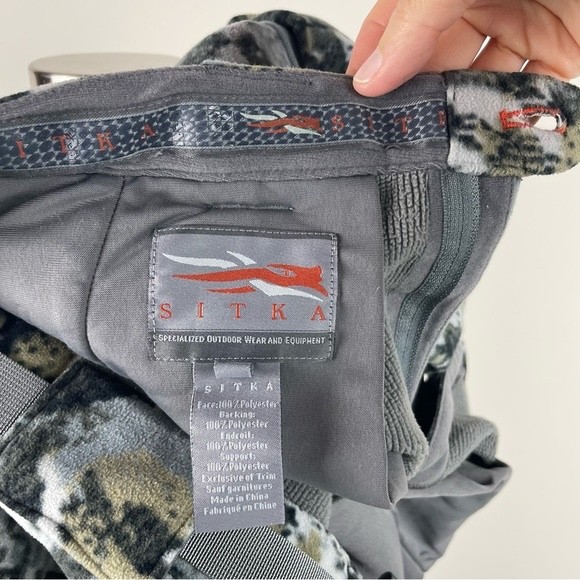 Sitka Stratus Jacket And Pants Whitetail Camouflage Tree Stand Bow ...