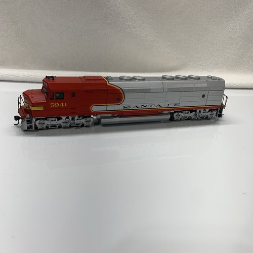Athearn Genesis EMD FP Santa Fe # 5941 Powered Locomotive HO Scale ...