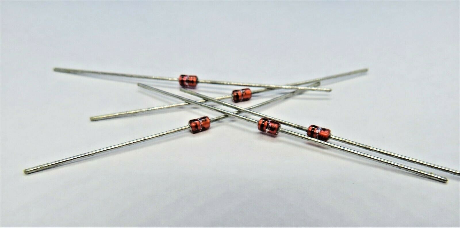 DIODES, INC. 1N4732A ZENER DIODE 1W 4.7V 5% UNIDIRECTIONAL DO-41 20-PC ...