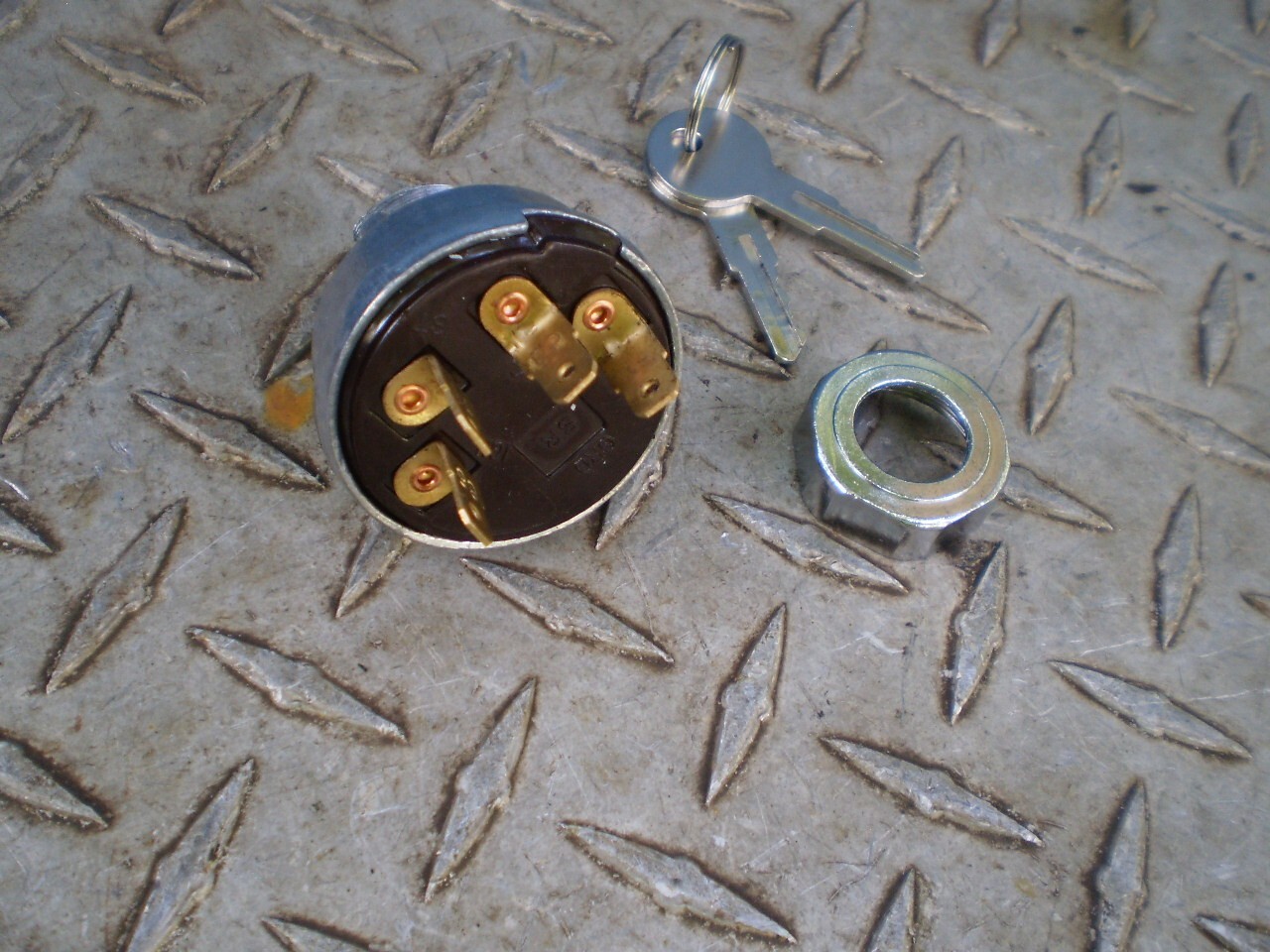 CUSHMAN Truckster Haulster OMC NEW 1" 4 Prong Replacement Ignition Key ...