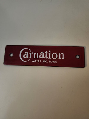 ORIGINAL METAL SIGN CARNATION MILK WATERLOO, IOWA MILK CRATE PORCELIAN ...