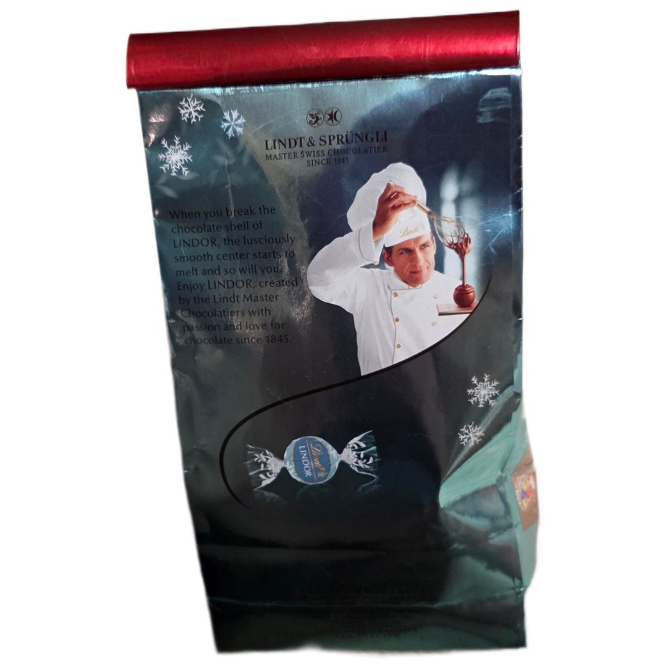 Lindt LINDOR Christmas Cinnamon Swirl Chocolate Candy Truffles - 5.1oz ...