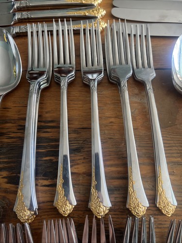 Oneida Heirloom Stainless 92 pc Set Golden Damask Rose Service For 12 ...