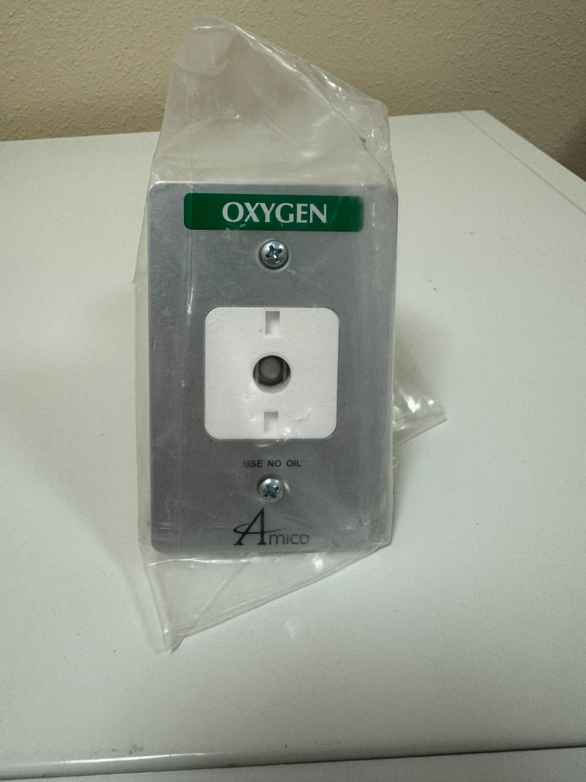 Amico Oxygen Ohmeda Latch Valve Assembly 100 PSI Max (O-FASC-QD-U-OXY ...