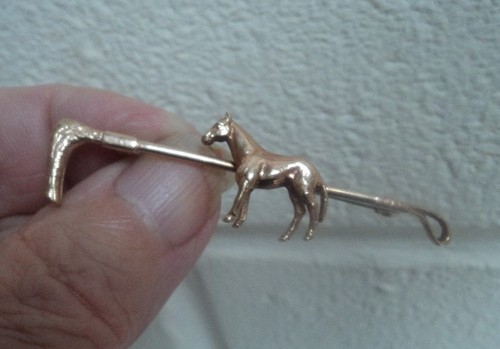 Super 9ct Gold HUNTING Stock Pin Brooch - Riding Crop & Standing Horse ...