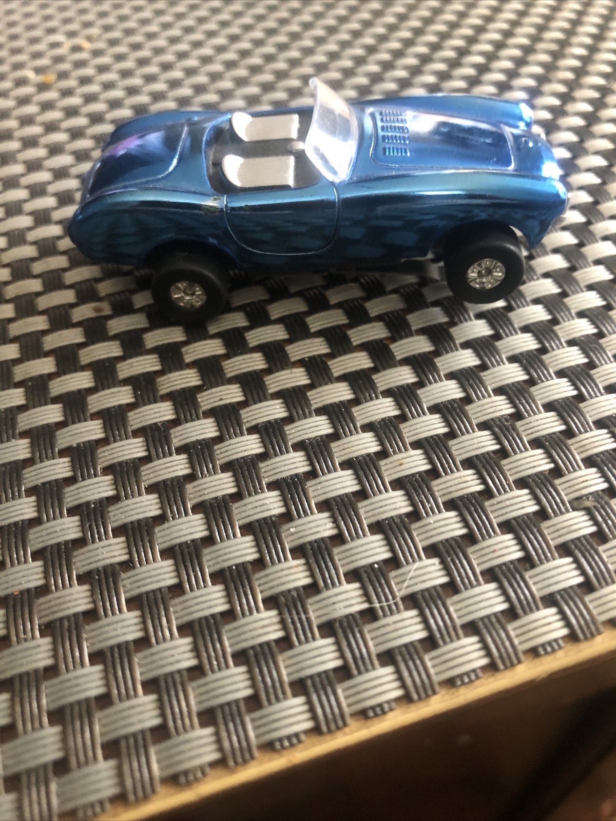 LN Auto World Johnny Lighting X Traction Blue Chrome Ac Cobra Runs Slot ...