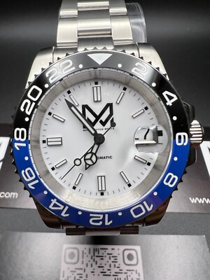 Stylish and Reliable Diver's Watch: Blue and Black Bezel | eBay
