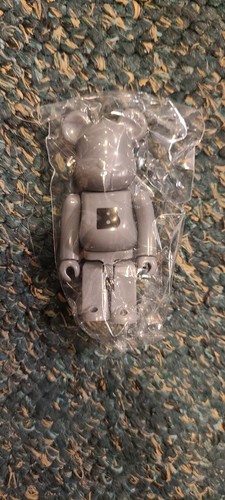 Medicom Bearbrick Be@rbrick 100% Series 46 Figure - Basic E with Card | eBay
