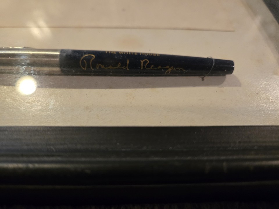 RARE 1981 RONALD REAGAN BILL SIGNING PARKER PEN FRAMED AUTHENTIC ALAN ...