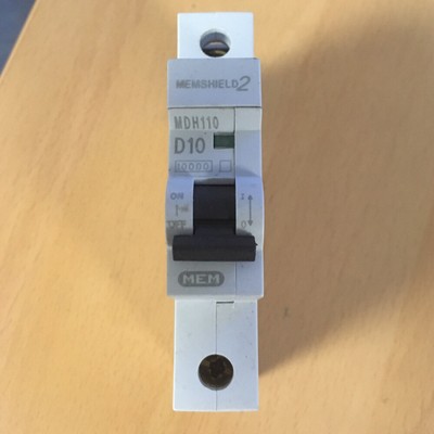 Memshield 2 MCB 10 Amp Type D 10A MDH110 Pôle Unique Disjoncteur ...