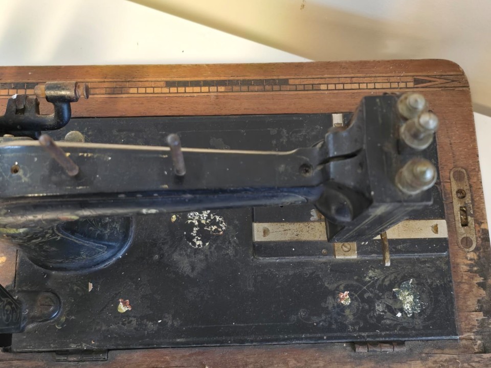 Antique German Hand Crank Sewing Machine Made In Baden c1900 Victorian ...